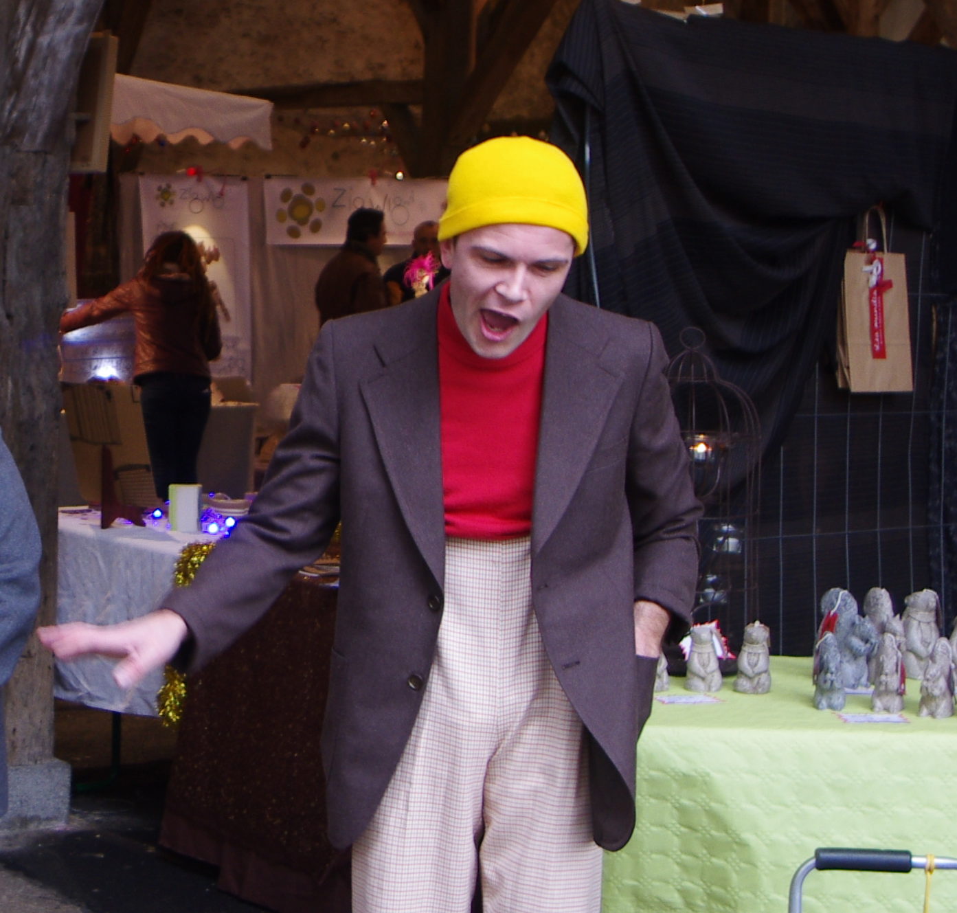 Mario - Gérald Hachet artiste - spectacle de rue magico-clownesque